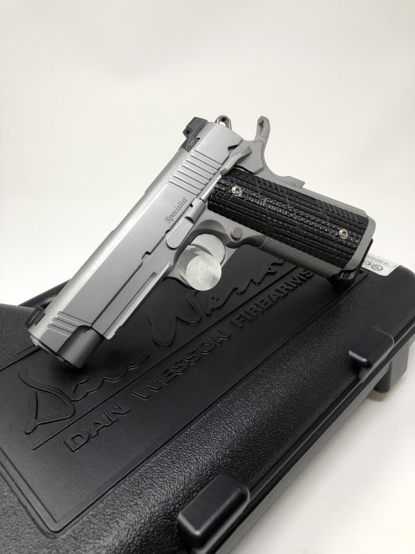 DAN WESSON 1911 SPECIALIST COMMANDER – 9MM – STAINLESS - Watson ...