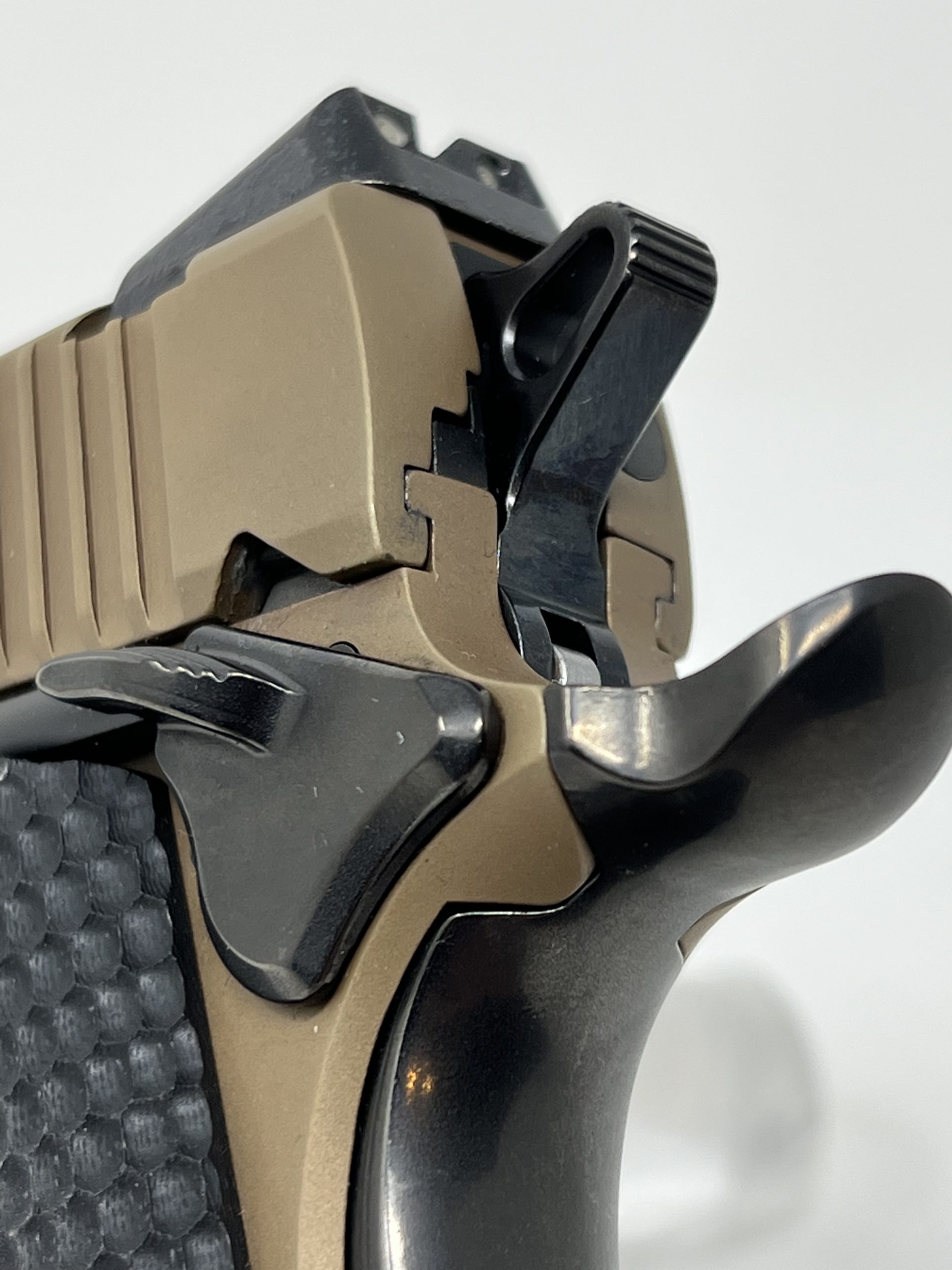 SIG SAUER 1911 EMPEROR SCORPION FULL-SIZE – LIGHT RAIL – 45ACP – FLAT ...