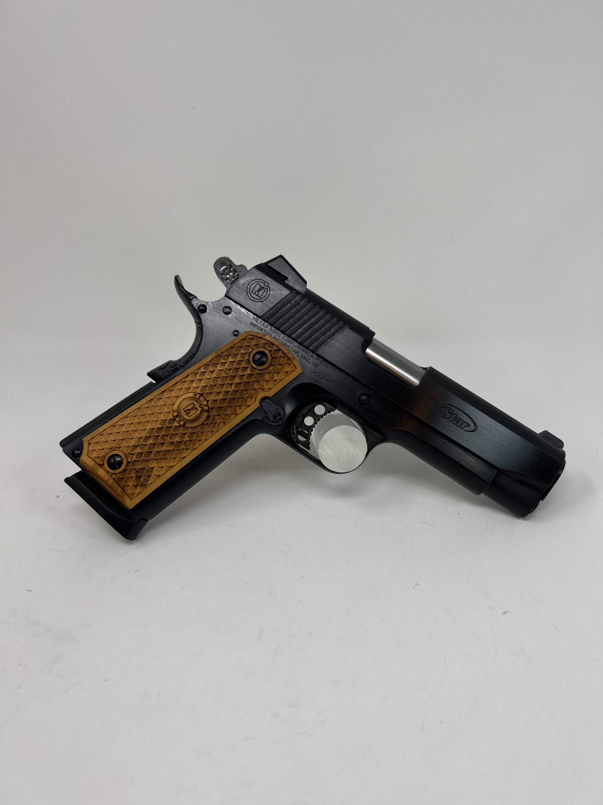 TRISTAR METRO ARMS 1911 AMERICAN CLASSIC COMMANDER 4.25″- WOOD GRIPS ...