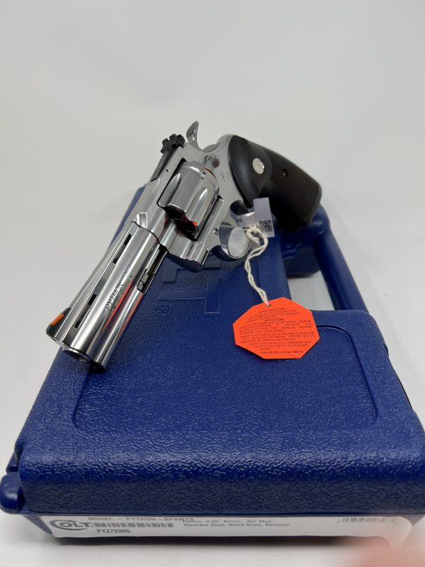 New COLT PYTHON 4.25″ – 357 MAGNUM – STAINLESS STEEL – WALNUT TARGET ...